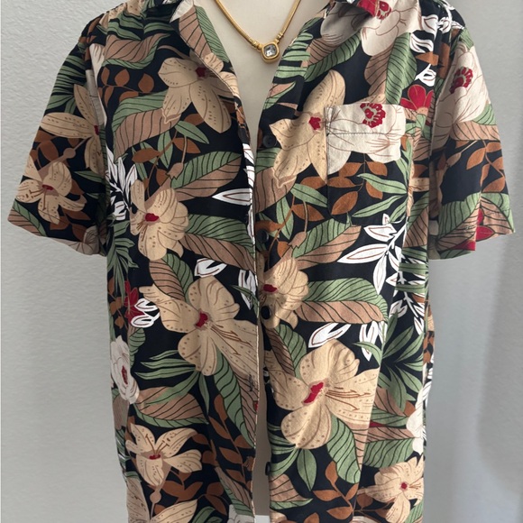 Cathy Daniels | Tops | Cathy Daniels Tropical Print Shirt Black Red ...